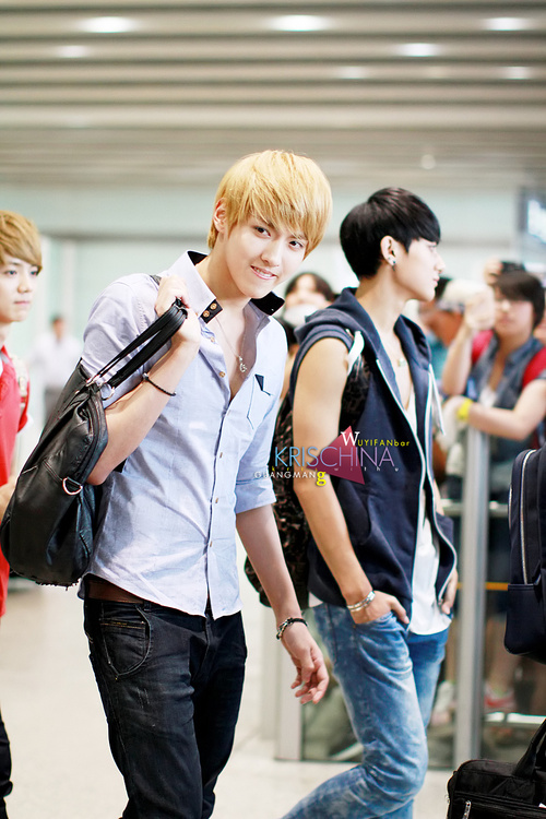 [EXO] รวมรูปKris EXO-M เบื่อจริงๆ ไอพวกหล่อล้างปฐพีเนี่ย>.