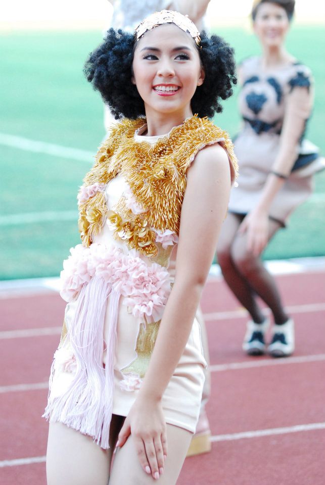 ห้ามพลาด!!!ภาพเชียร์ลีดเดอร์ ดรัมเมเยอร์หล่อสวย จากงานฟุตบอลประเพณีจุฬา ธรรมศาสตร์ครั้งที่68 ...