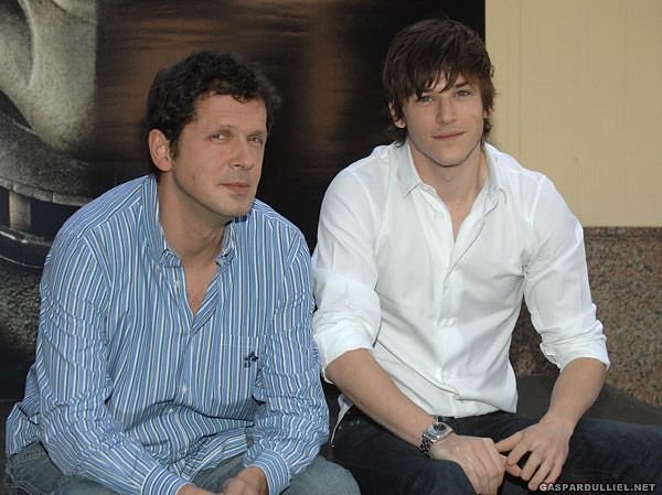 หนุ่มหล่อ ขวัญใจเด็กศิลป์ฝรั่งเศส | Dek-D.com