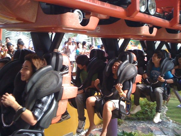 โน่ริทห่างกันนิดเดียวเอง !! {สวนสยาม} | Dek-D.com