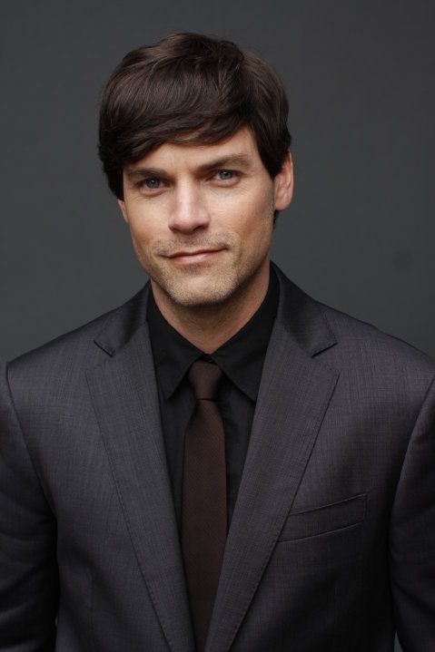 Jaron Lowenstien | Dek-D.com