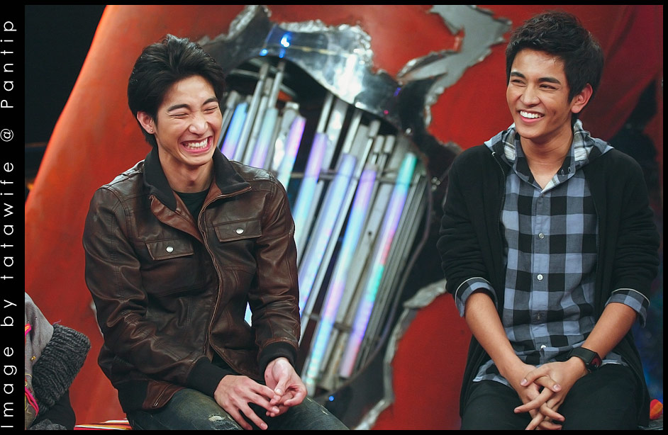 (pixx) เฮียโน่กับพี่กัน@ถ่ายรายการนั่งยาง | Dek-D.com