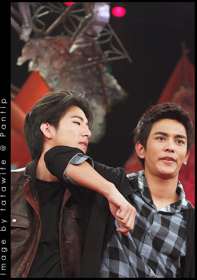 (pixx) เฮียโน่กับพี่กัน@ถ่ายรายการนั่งยาง | Dek-D.com