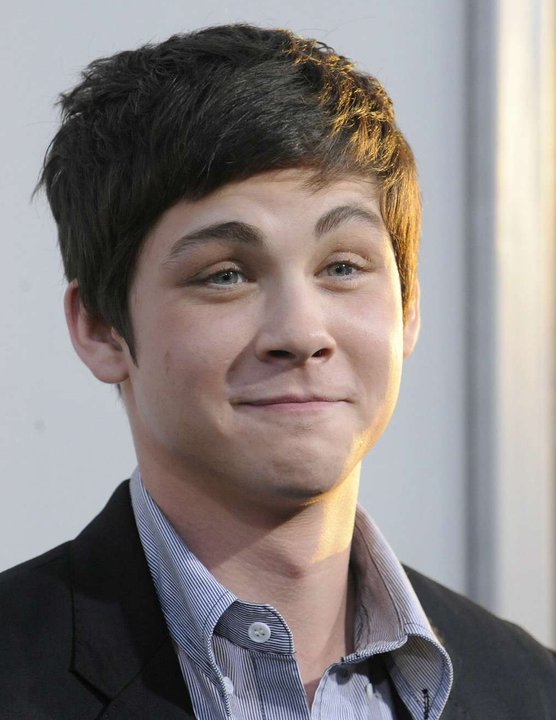 PIX >>> Logan Lerman
