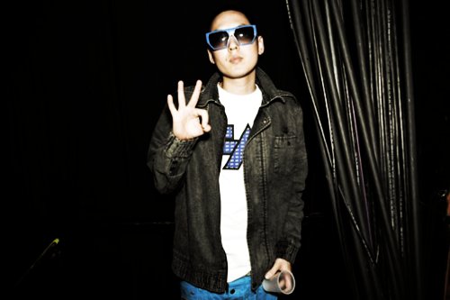 pix--kev nish@Far East Movement | Dek-D.com