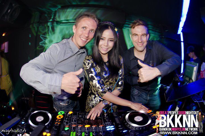 DJ Roxy June ดีเจหญิงแนวหน้าของเมืองไทย | Dek-D.com