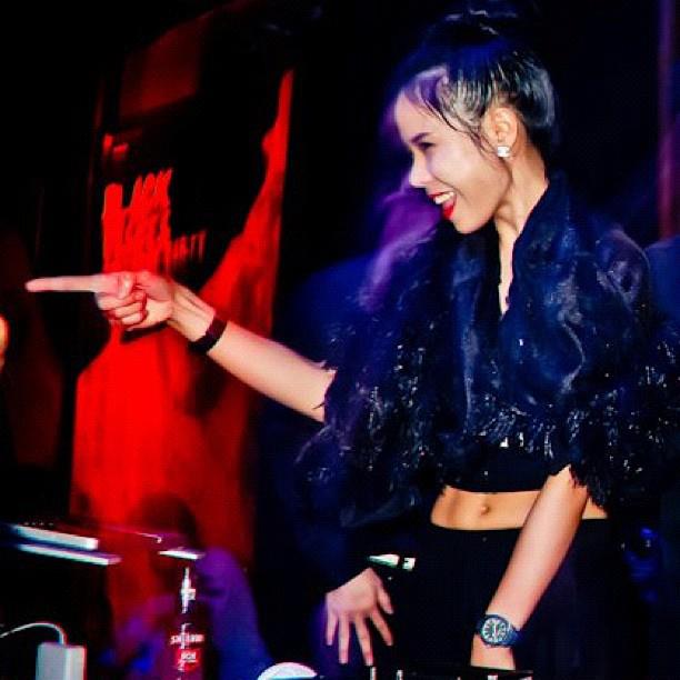 DJ Roxy June ดีเจหญิงแนวหน้าของเมืองไทย | Dek-D.com
