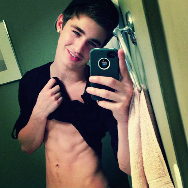 PICS Blake Gilbert หล่อเกินคนไปเเล้ววววว | Dek-D.com