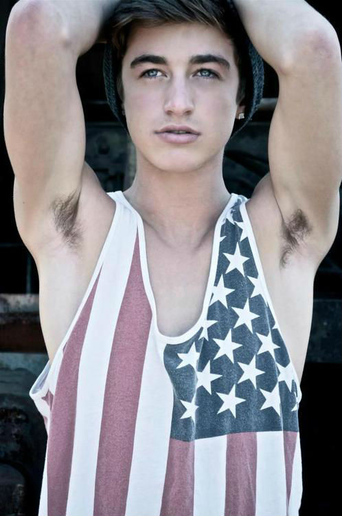 PICS Blake Gilbert หล่อเกินคนไปเเล้ววววว | Dek-D.com