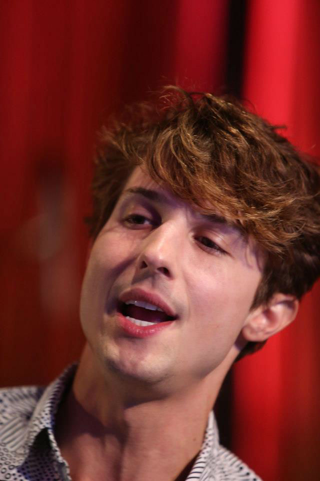 พาหนุ่มRyan Folleseจากวงhot chelle rae มาฝากเนื้อฝากตัว | Dek-D.com