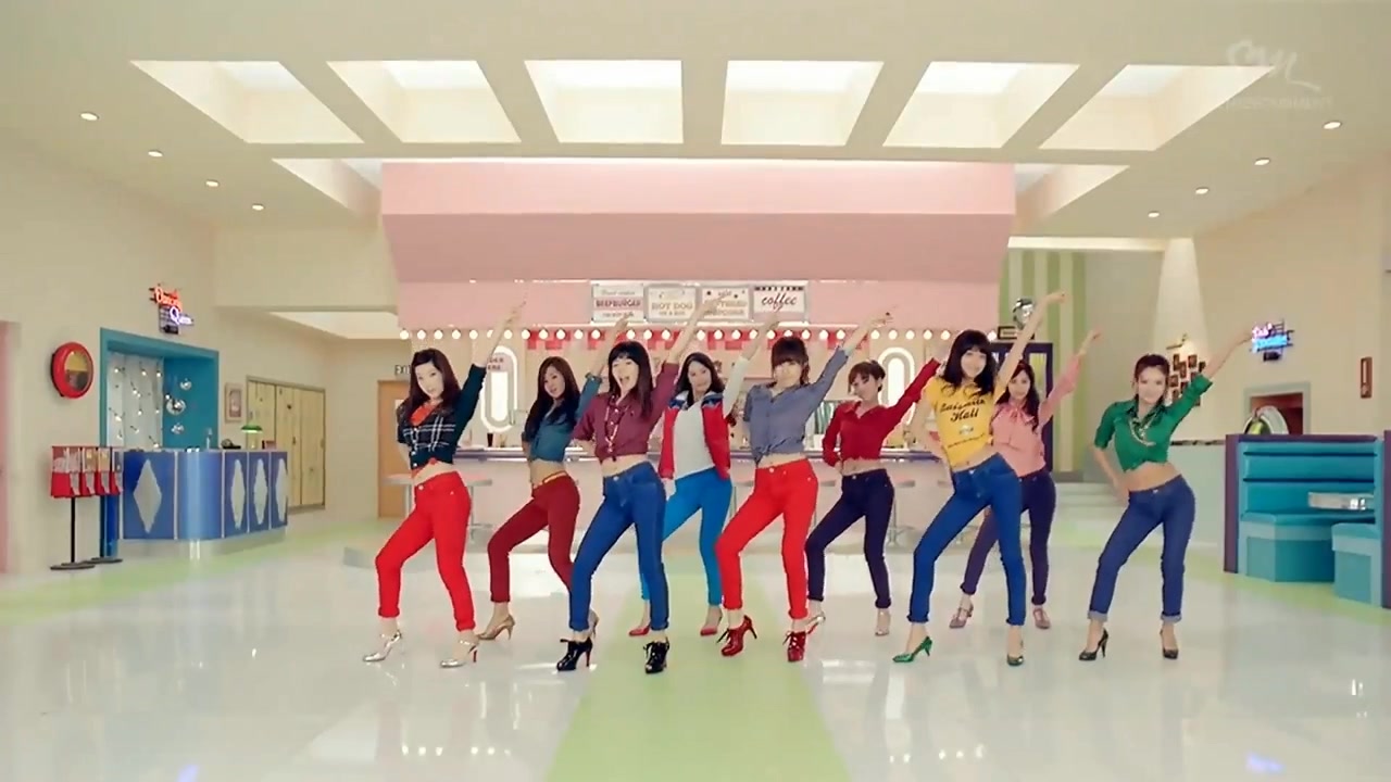 [SNSD] คุณเห็นอะไรใน MV Dancing Queen ??? | Dek-D.com