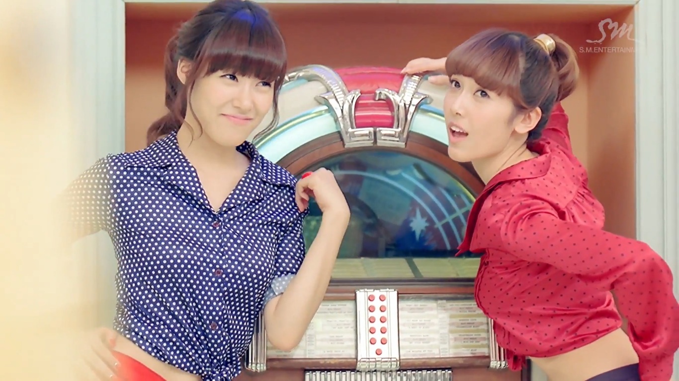 [SNSD] คุณเห็นอะไรใน MV Dancing Queen ??? | Dek-D.com