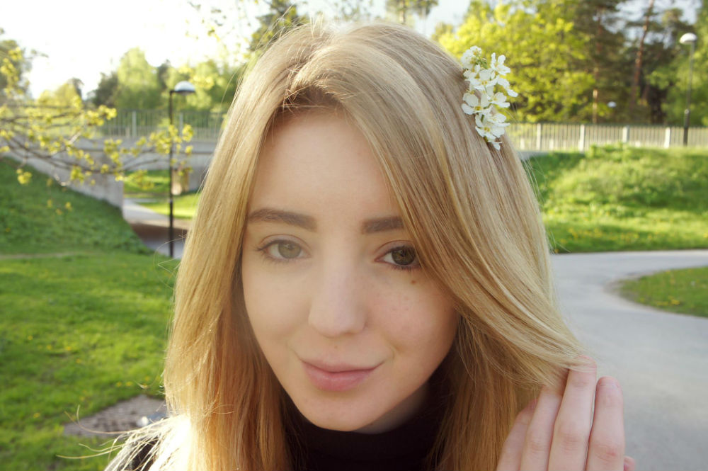 Pix:Shelley Mulshine สาวต่างชาติ น่ารักโคตรๆ ขาว ขาเรียวเพรียว เป๊ะ >