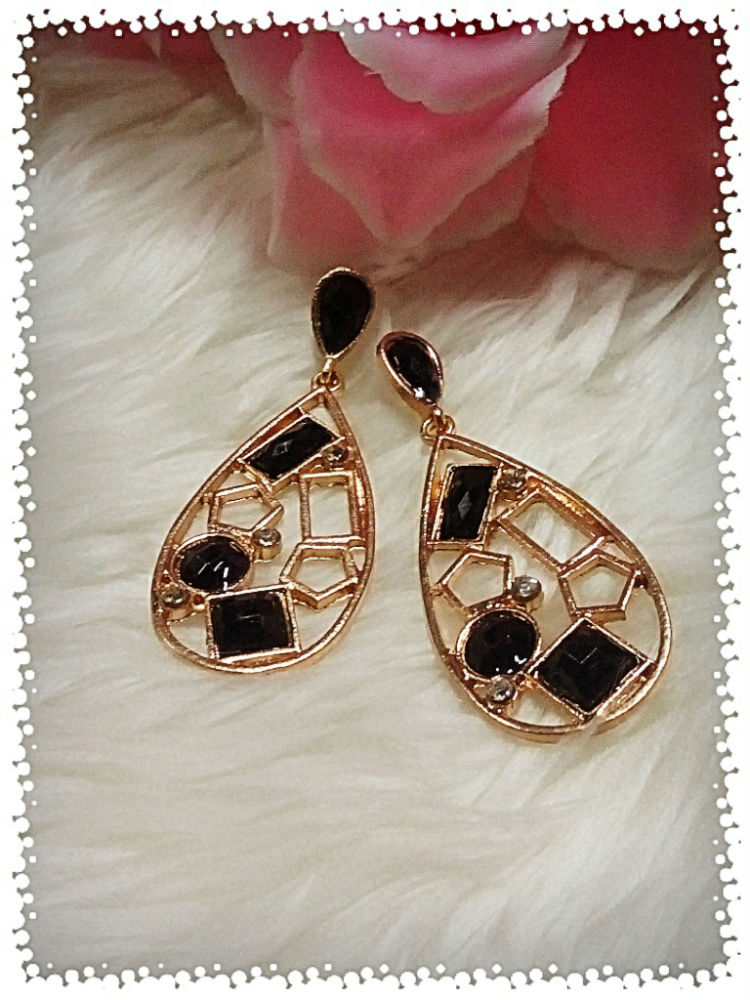 ขอปรึกษาเรื่องต่างหูหน่อยค่ะ | Dek-D.com