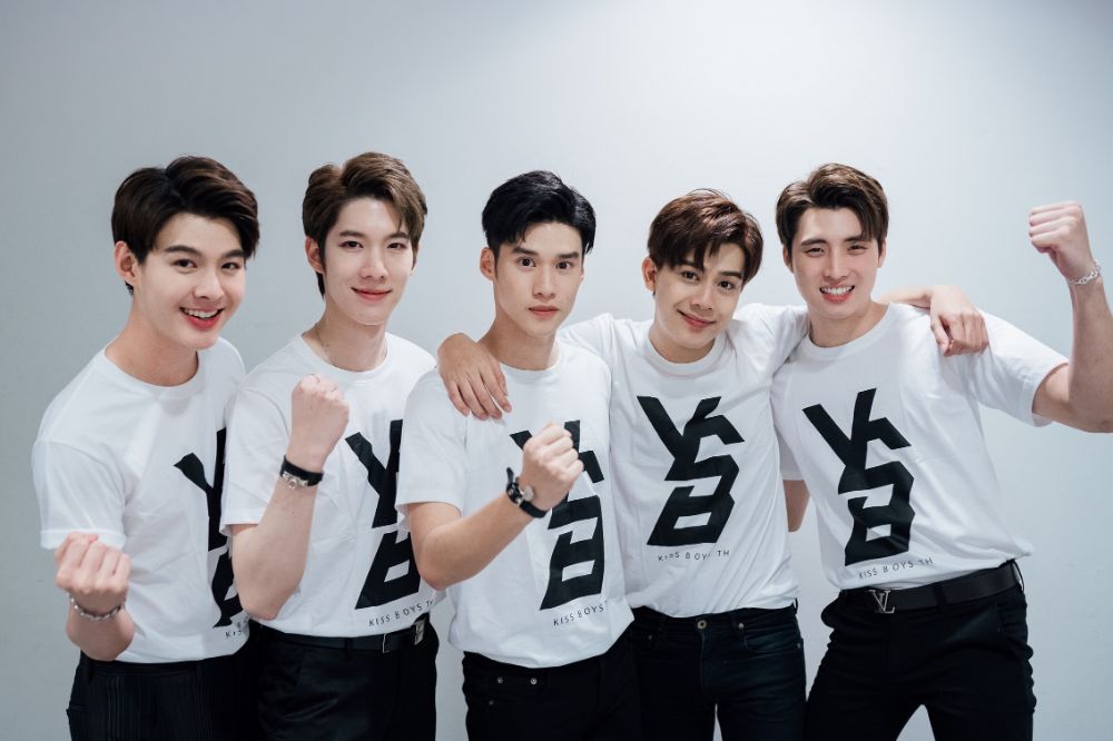 5 หนุ่ม "KISSBOYS TH" มีน - เซ้นต์ - พีค - โจ - ต้นน้ำ โชว์เต็มรูปแบบใน ...