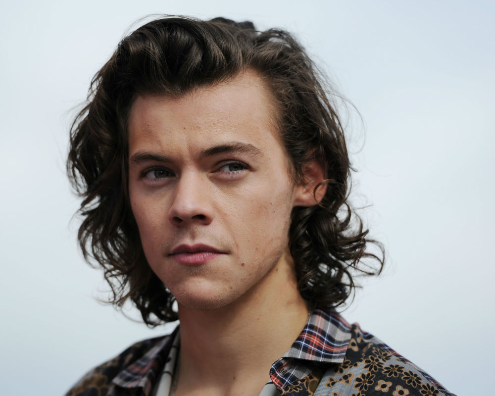 Harry Styles ผู้ชายน่ากิน =.,= | Dek-D.com