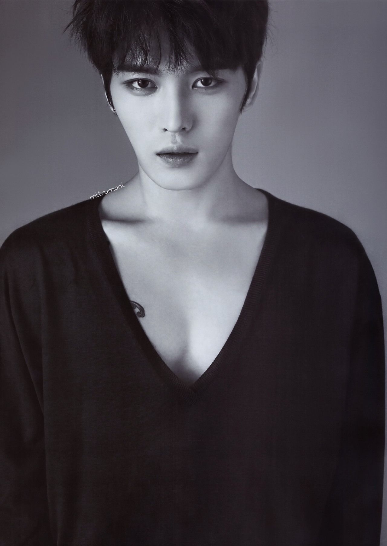 Yochi:: ถึงหน้าจะโหด หล่อ หลายใจไปนิด แต่ก็จะรักแค่เธอคนเดียว เท่านั้น ...