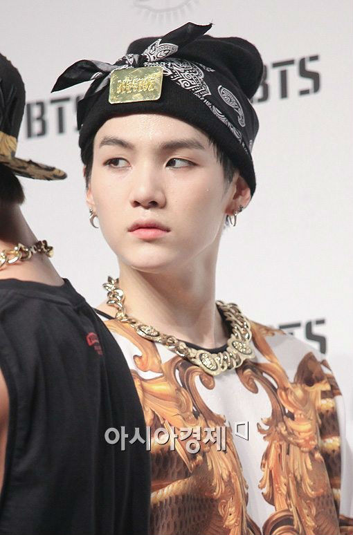Bangtan Boys BTS [ชูก้า] คนนี้ยิ้มฉ่ำสุดๆ รูปเยอะมว๊ากกกก กรี๊ดดดแปบบ