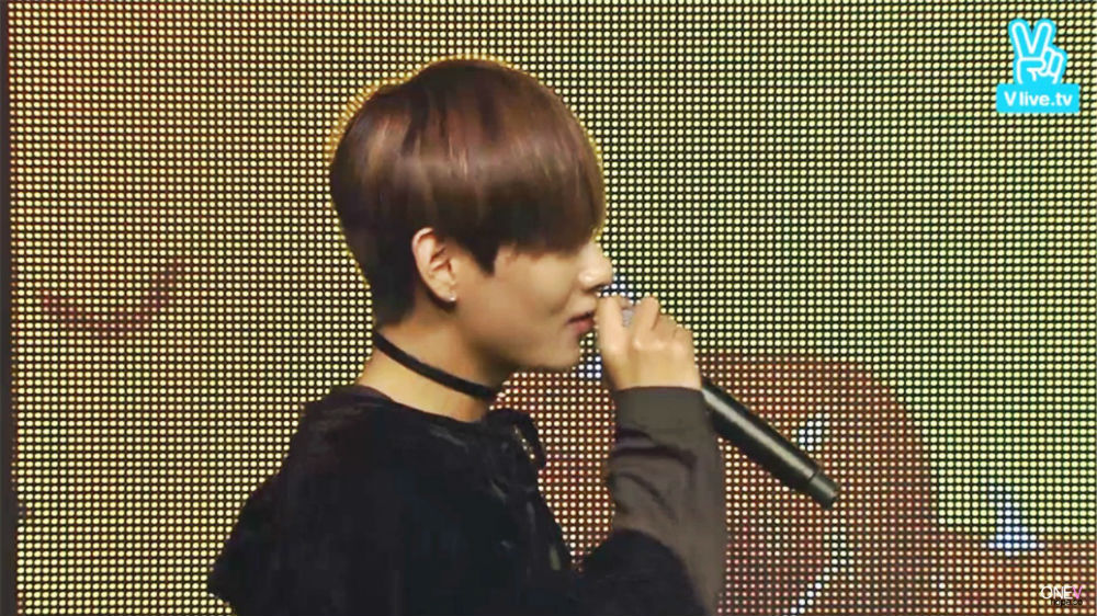 BTS CAPTURE - 151029 V app BTS Halloween Party #BTS #BTSCAPTURE | Dek-D.com