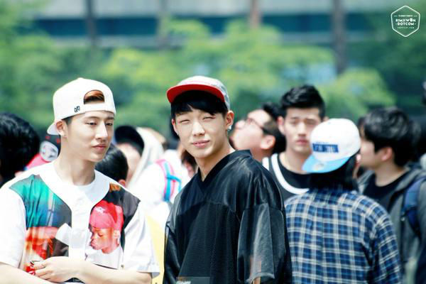 [แจกฟรี!!] โมเมนท์น่ารักๆของคู่แรปเปอร์ไลน์ #doubleb | Dek-D.com