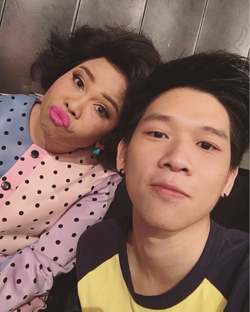 พนักงานในตลก 6 ฉาก หรือชื่อจริง ชื่อ นนท์ | Dek-D.com