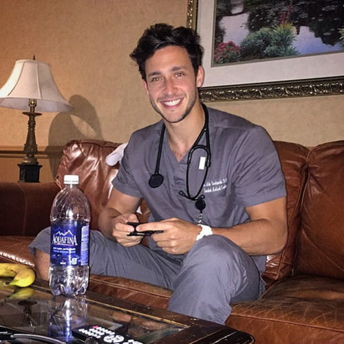 #ยอมแล้วทูนหัวอยากมีผัวเป็นฝรั่ง มาดูภาพเหล่าคุณหมอที่เห็นแล้วอยากป่วย ...