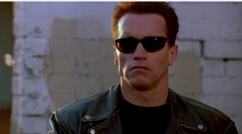 คนเหล็ก Monist VS The Terminator | Dek-D.com