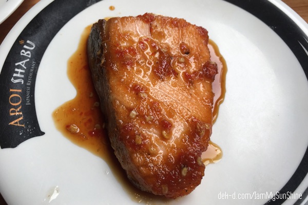 [รีวิว] บุฟเฟ่ต์ชูชิในตำนาน ฟัวกรา ปลาใหล แซลมอน ราคาช็อคโลก 299 ...