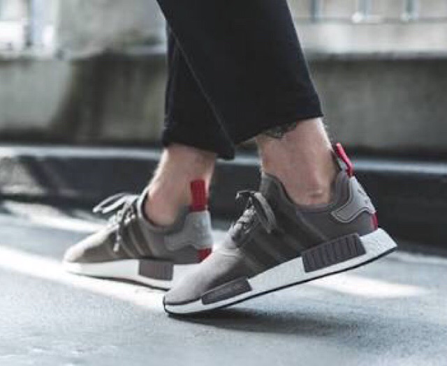 แฟนพันธุ์แท้ADIDAS YEEZY &NMD โดย Padjed ( ควิซทดสอบ ) | Dek-D.com