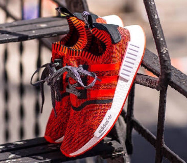 แฟนพันธุ์แท้ADIDAS YEEZY &NMD โดย Padjed ( ควิซทดสอบ ) | Dek-D.com