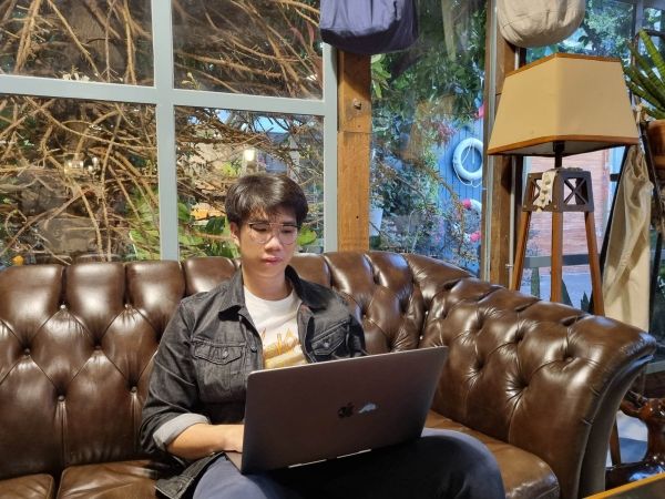 เจาะลึกชีวิตการทำงาน 1 วันของ “Application Developer” ผู้เขียนโค้ดปลดล็อก Achievement ของธุรกิจ!