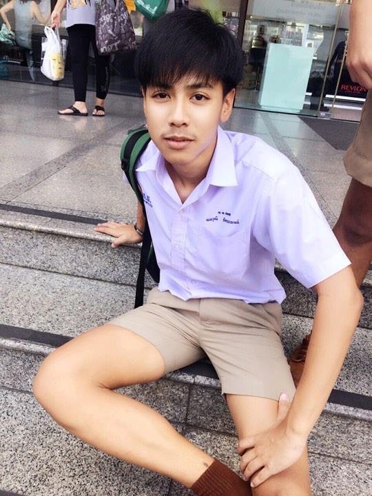 หนุ่มหล่อจากรั่วโรงเรียนวัดสุทธิวราราม | Dek-D.com