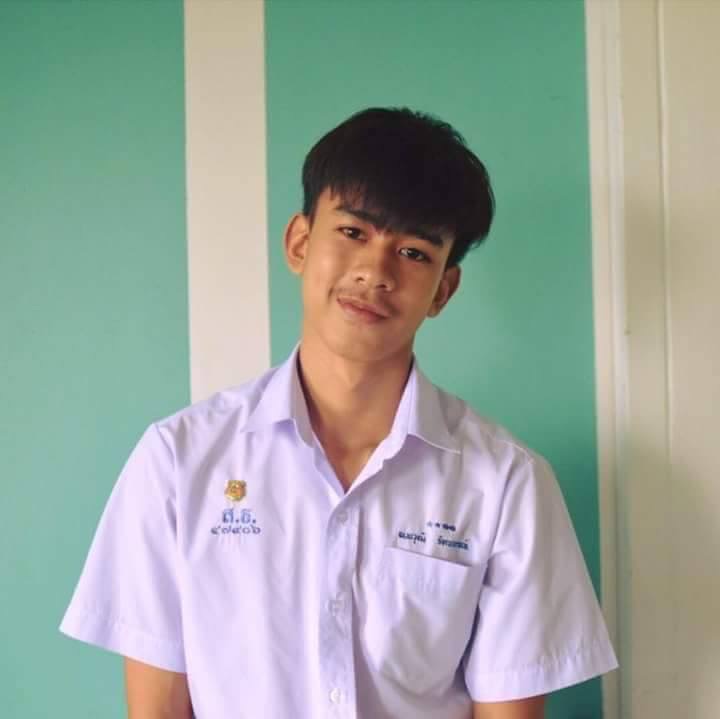 หนุ่มหล่อจากรั่วโรงเรียนวัดสุทธิวราราม | Dek-D.com