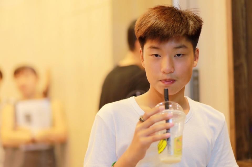 หนุ่มหล่อจากรั่วโรงเรียนวัดสุทธิวราราม | Dek-D.com