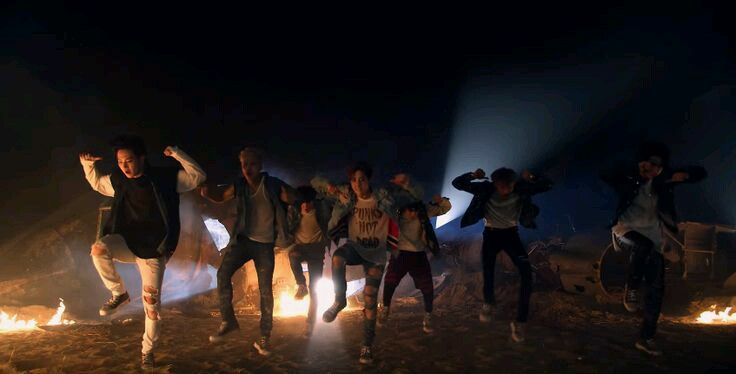 [KPOP] มาทดสอบการเป็นติ่งของคุณโดยการดูภาพต่อไปนี่(very easy) โดย ...