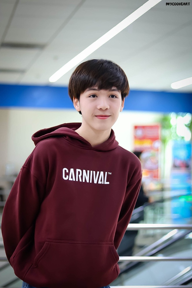 ส่องความน่ารัก น้องเอิร์ธ Cute boy หนุ่มหน้าหวาน ยิ้มสวย | Dek-D.com