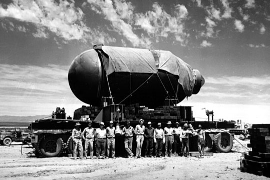 นิยาย SEEING THE WORLD WAR > ลำดับตอนที่ #2 : Manhattan Project ...