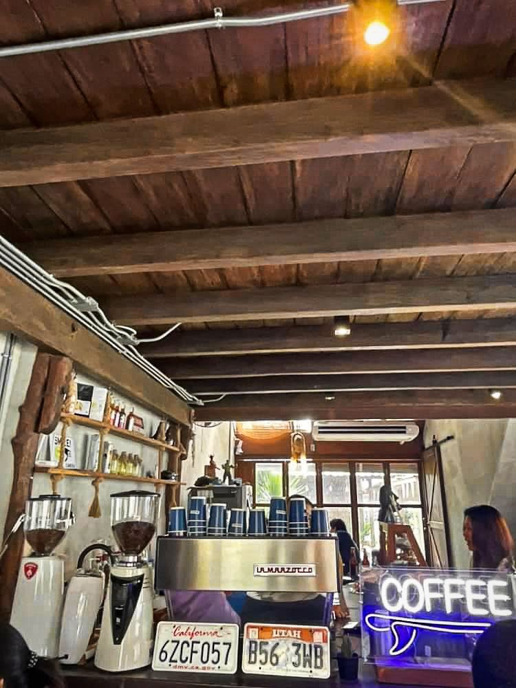 คาเฟ่Makai cafe and space อยู่หนใดกันนะ? | Dek-D.com