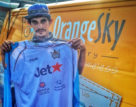 2 หนุ่มออสซี่สุดใจดี! ซักผ้าให้ฟรีๆ สำหรับคนไร้บ้าน