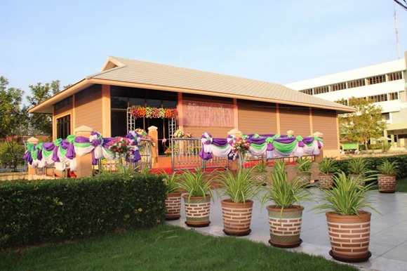 โรงเรียนน่าอยู่ 188 รร ทวีธาภิเศกบางขุนเทียน Dek