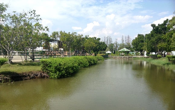 โรงเรียนน่าอยู่ 188 รร ทวีธาภิเศกบางขุนเทียน Dek