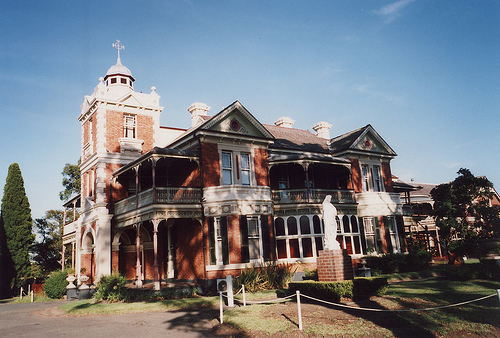 ACU สถาบันสวย สภาพแวดล้อมเยี่ยม