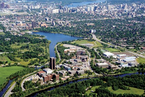 Carleton โดดเด่นระดับ TOP 10 แห่งแดนเมเปิล